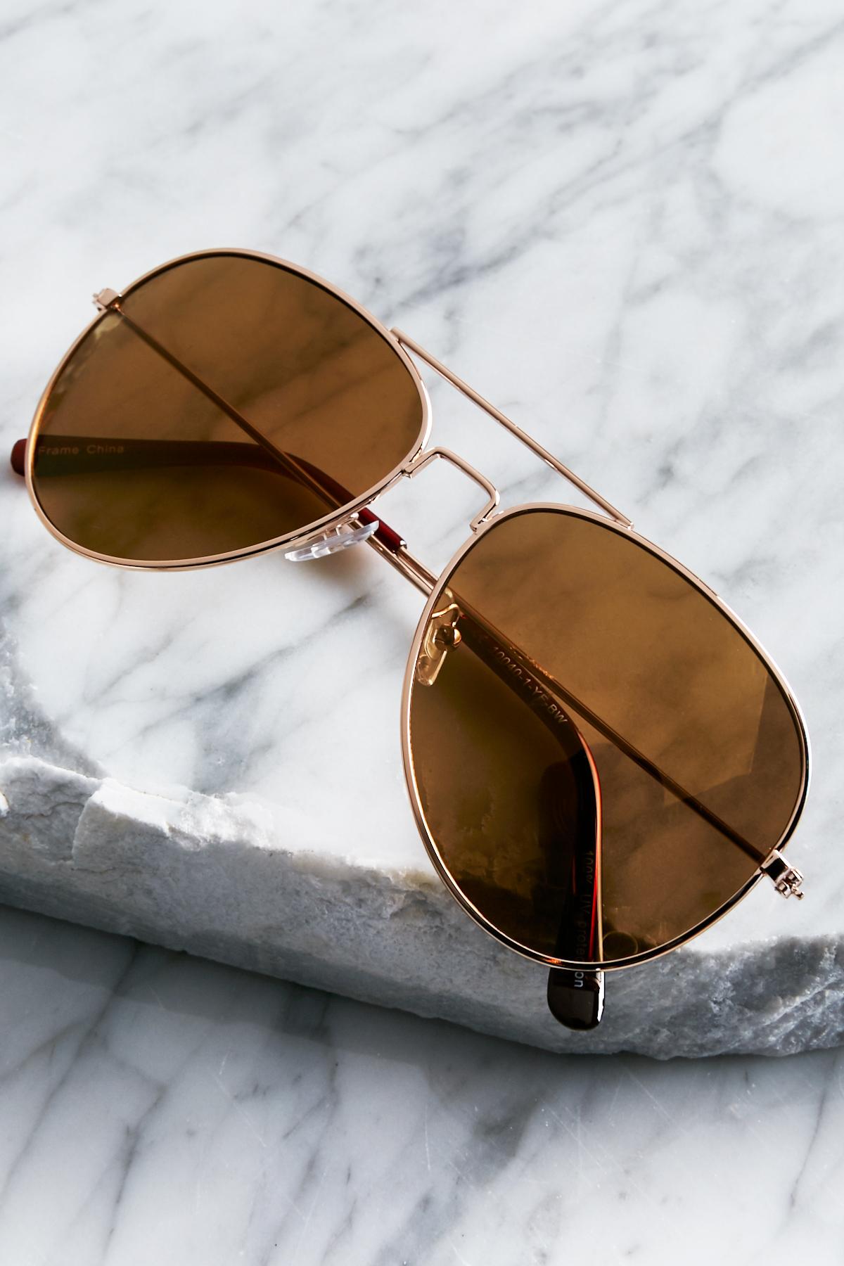 Versona Amber Aviator Sunglasses
